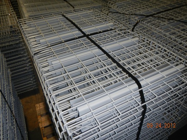 Used Wire Mesh Decking - 34" x 47 1/2" x 30 1/4" Double Waterfall - UPR