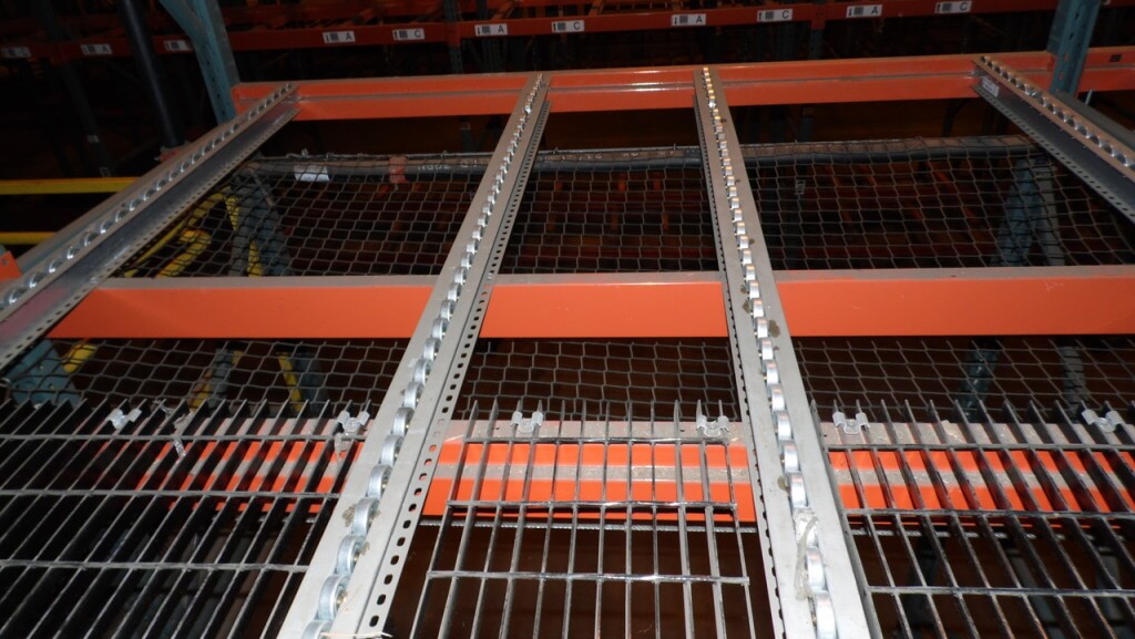 Used Pallet Rack Flow Rail - 3" x 98" - 6514 - UPR